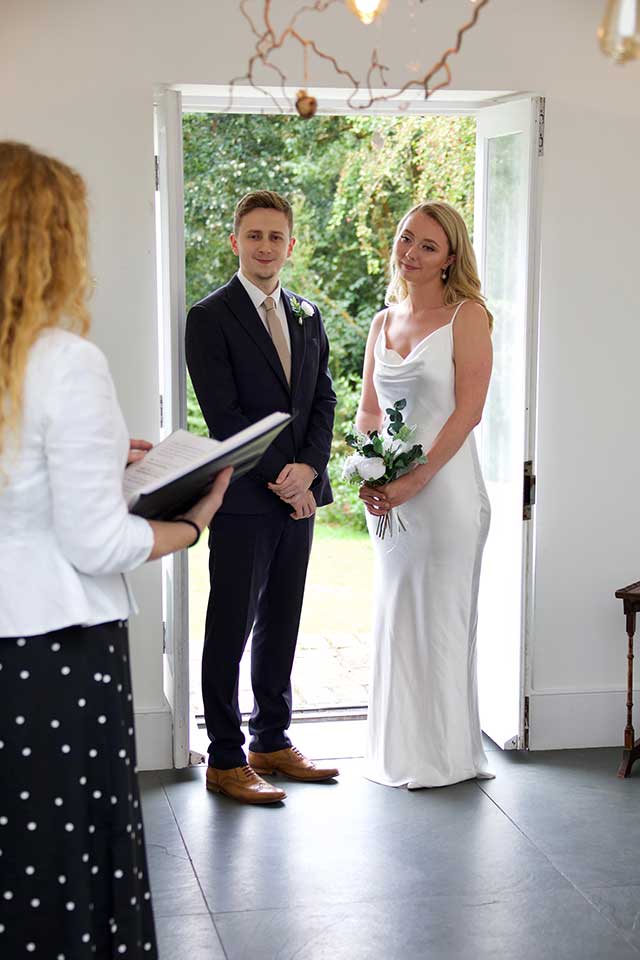 What is an elopement wedding? - Treseren